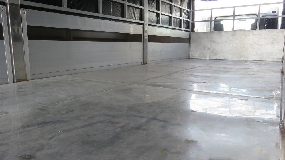 Dịch vụ lót sàn inox xe tải, tư vấn lót inox sàn xe tải tiết kiệm nhất